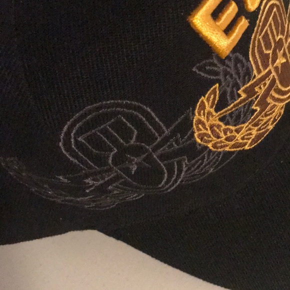 U.S. Army | Accessories | Us Army Explosive Ordinance Hat | Poshmark